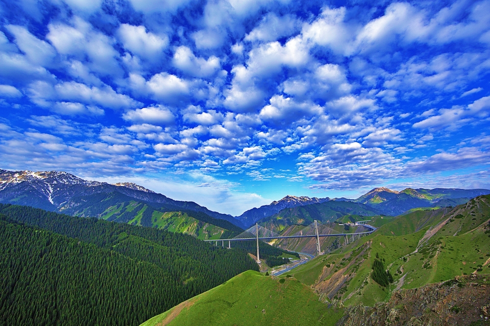 The Uyghur photographer capturing his homeland's natural beauty ...